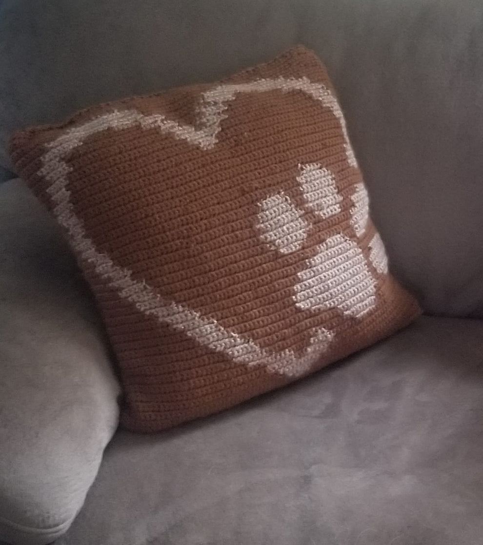 Heart Paw Crochet Pillow Pattern – Geeky Graphghans