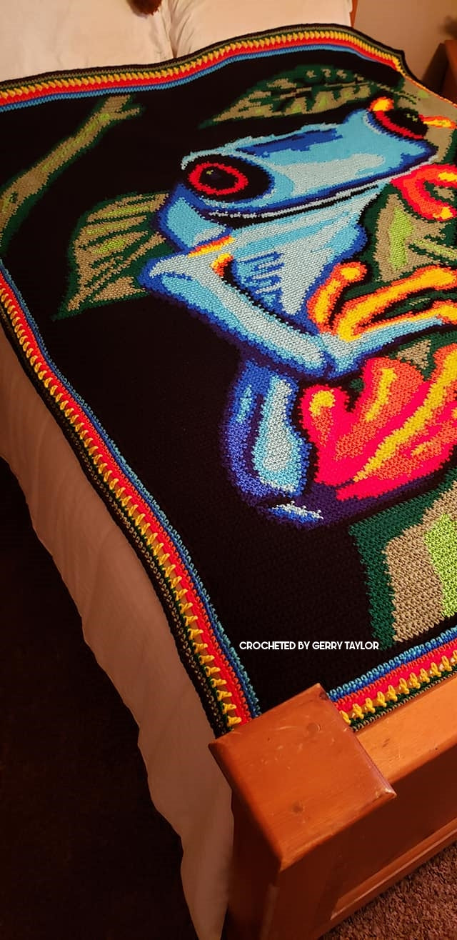 Blue Frog Crochet Graphghan Pattern – Geeky Graphghans